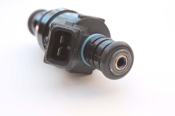 LUCAS-USA, Jaguar V-12, Porsche 944 2.7L NEW low resistance fuel injectors